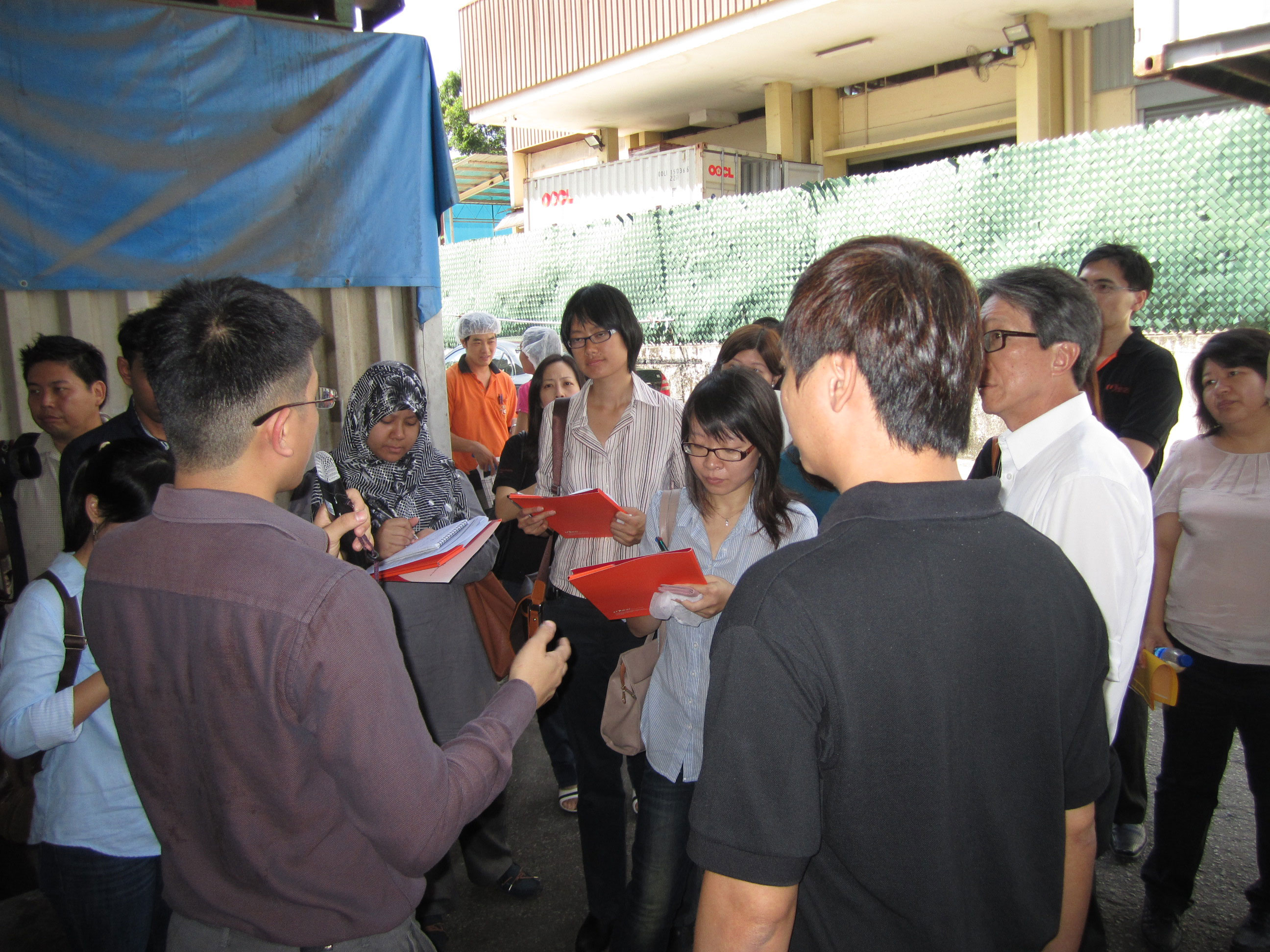 MINISTER LIM SWEE SAY & MEDIA VISIT (18 Apr 2012):: People Bee Hoon ...